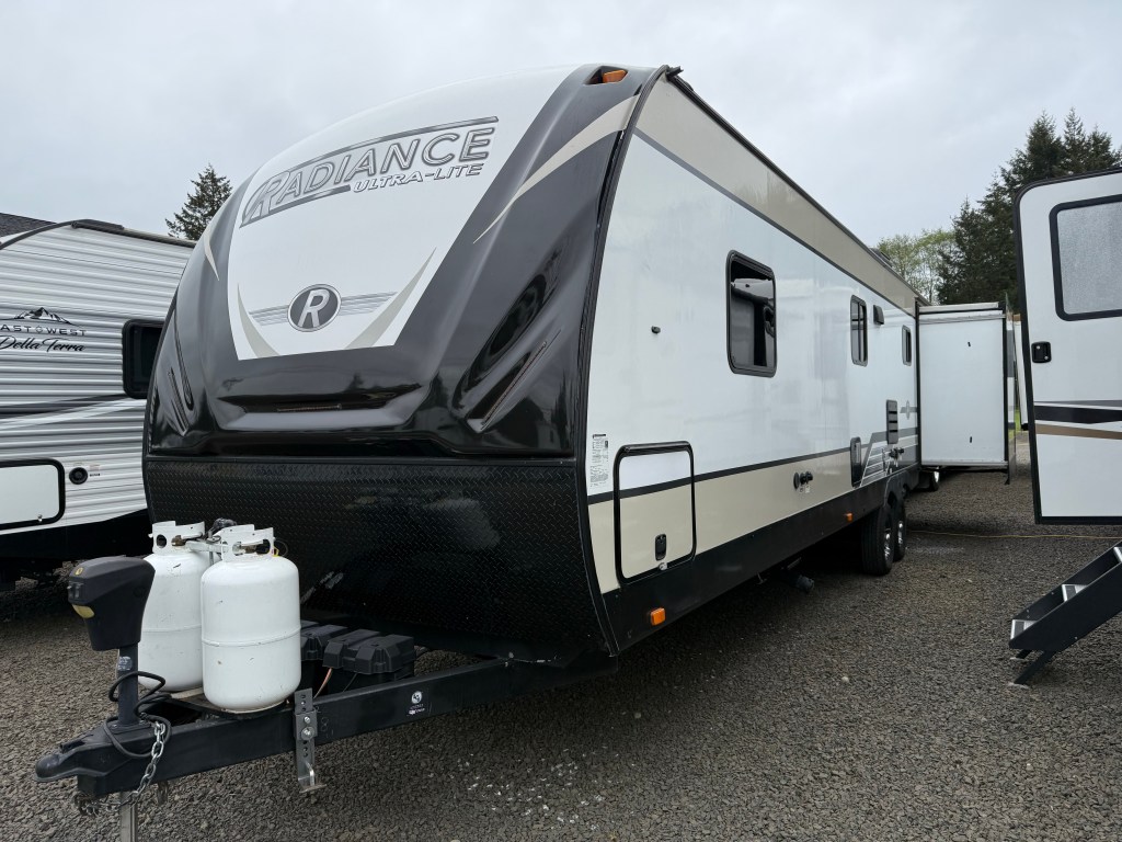 2019 Cruiser RV Radiance 32BH #5446 (Bunkroom) - Sundance RV Center